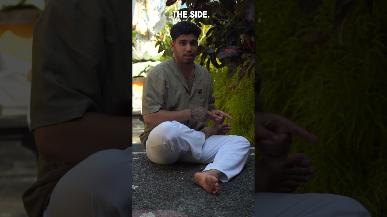 Master Lotus Pose (Padmasana) in 5 Steps | Flexibility & Meditation Tips 🧘‍♂️🌸