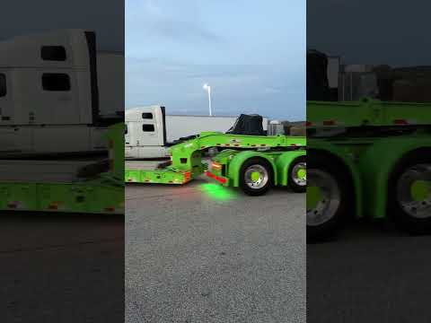 BAD BOY BIG RIG #peterbilt #short #truck #tatruckstop #18wheelers #bigrig #landstartrucking #pilot
