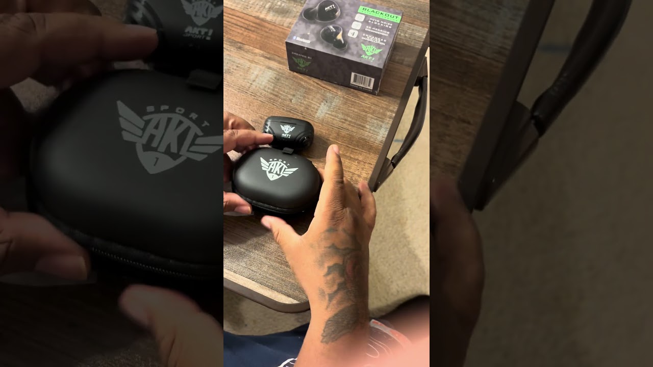 AKT1 blackout sport earbuds