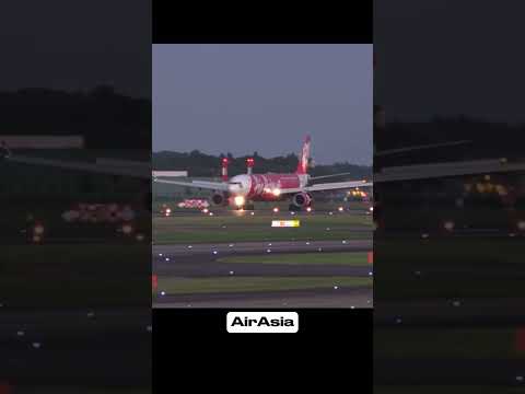 AirAsia VS Malaysia Airlines #versus #airasia #malaysia #plane #avgeek #flight #aviation #airline