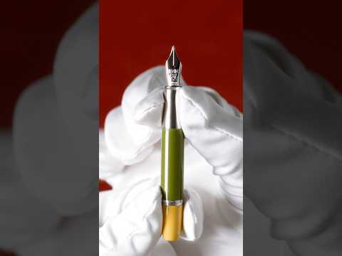 Unboxing the “SCHREIBERLING” LE1969 💚🖋️