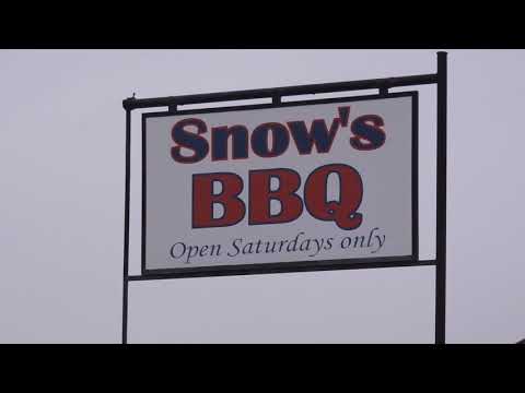 Snow's BBQ - The Improbable - What you should know before you go.