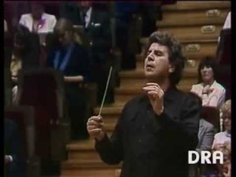 Μίκη Θεοδωράκη ΑΞΙΟΝ ΕΣΤΙ, Λειψία 1982