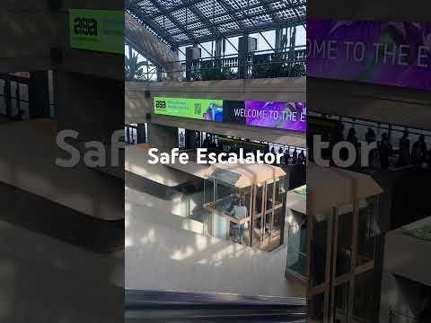 Tha safe escalator moving staircase,moving stairway. New & safe for elderly. #stairlifts#subscribe
