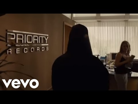 Ice Cube - No Vaseline (Music Video)