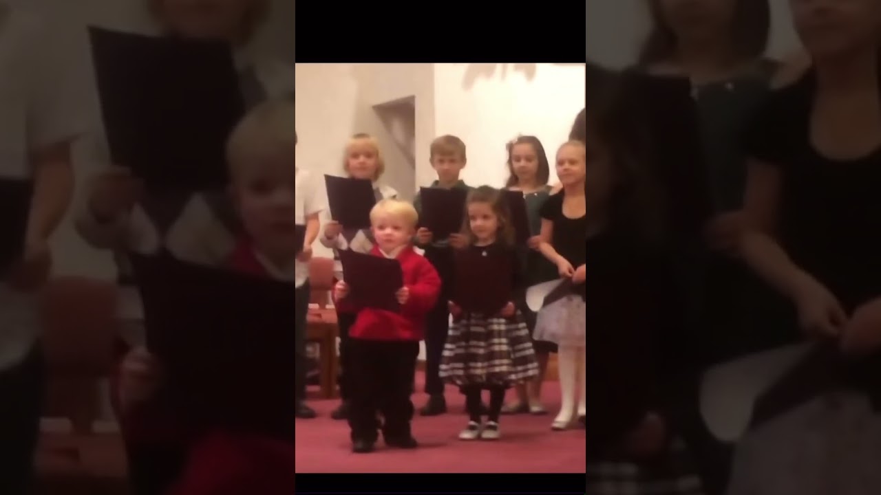 Choir Boy Shouts in Choir/Chorus! 😂🤣