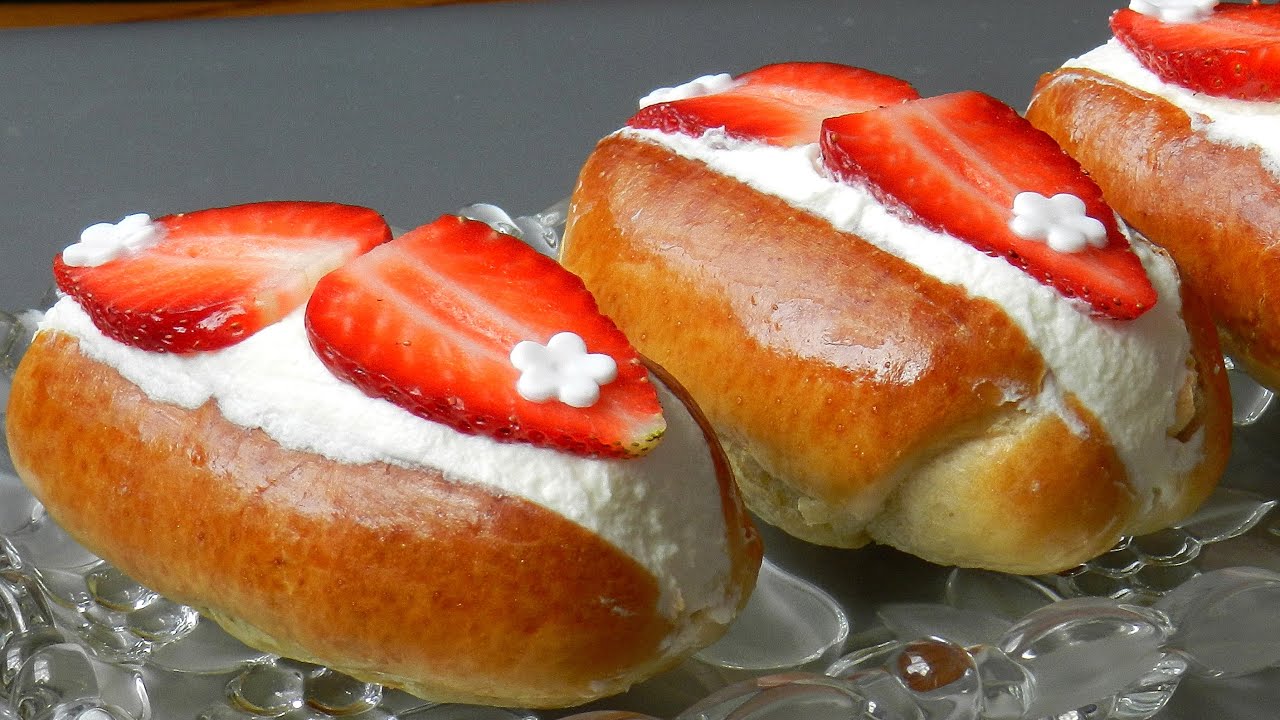 Strawberry Cream Buns