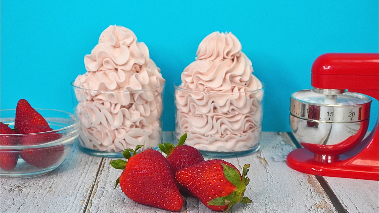 Extra Firm Strawberry Cream 🍓 The ultimate method for extra heat-resistant strawberry cream!