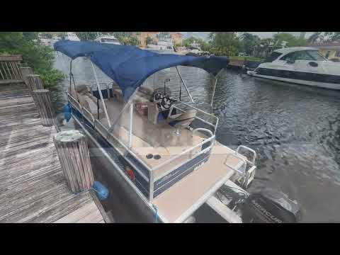 2013 SUN TRACKER PARTY BARGE 18 DLX W/ MERCURY 60 FOUR STROKE