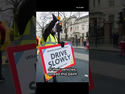 #Ukraine protest outside #Russia embassy in London