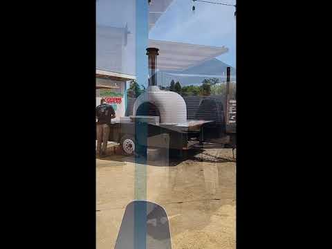 Hubba Wines Paso Robles Wine Tasting #shorts | Hubba Winery in Tin City