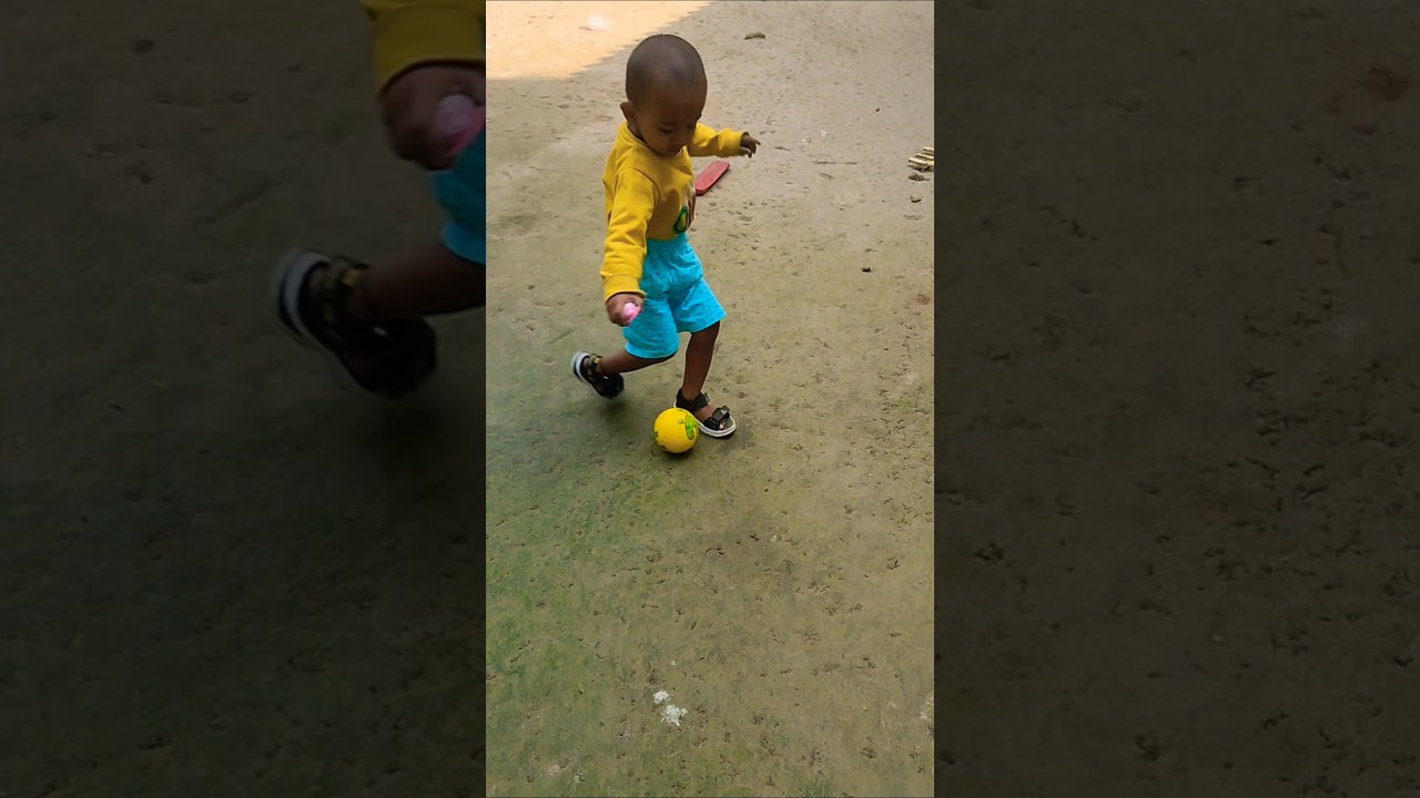 cute baby play football short #shorts