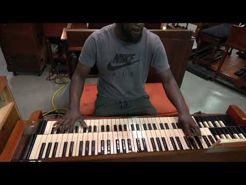 #372 (1962) Hammond B-3 with Leslie 122
