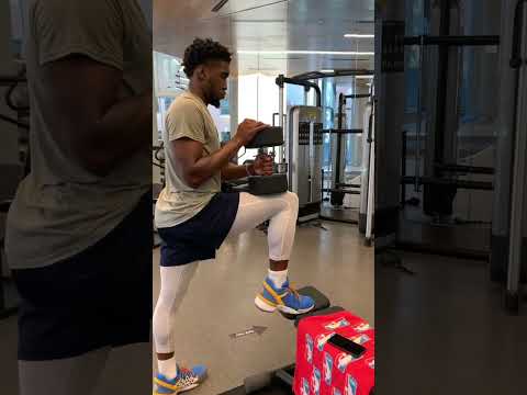 Donovan Mitchell ๐ท๏ธLower Leg Workout: Elev Bent Knee Calf Raisesโผ๏ธ#cavs #nba