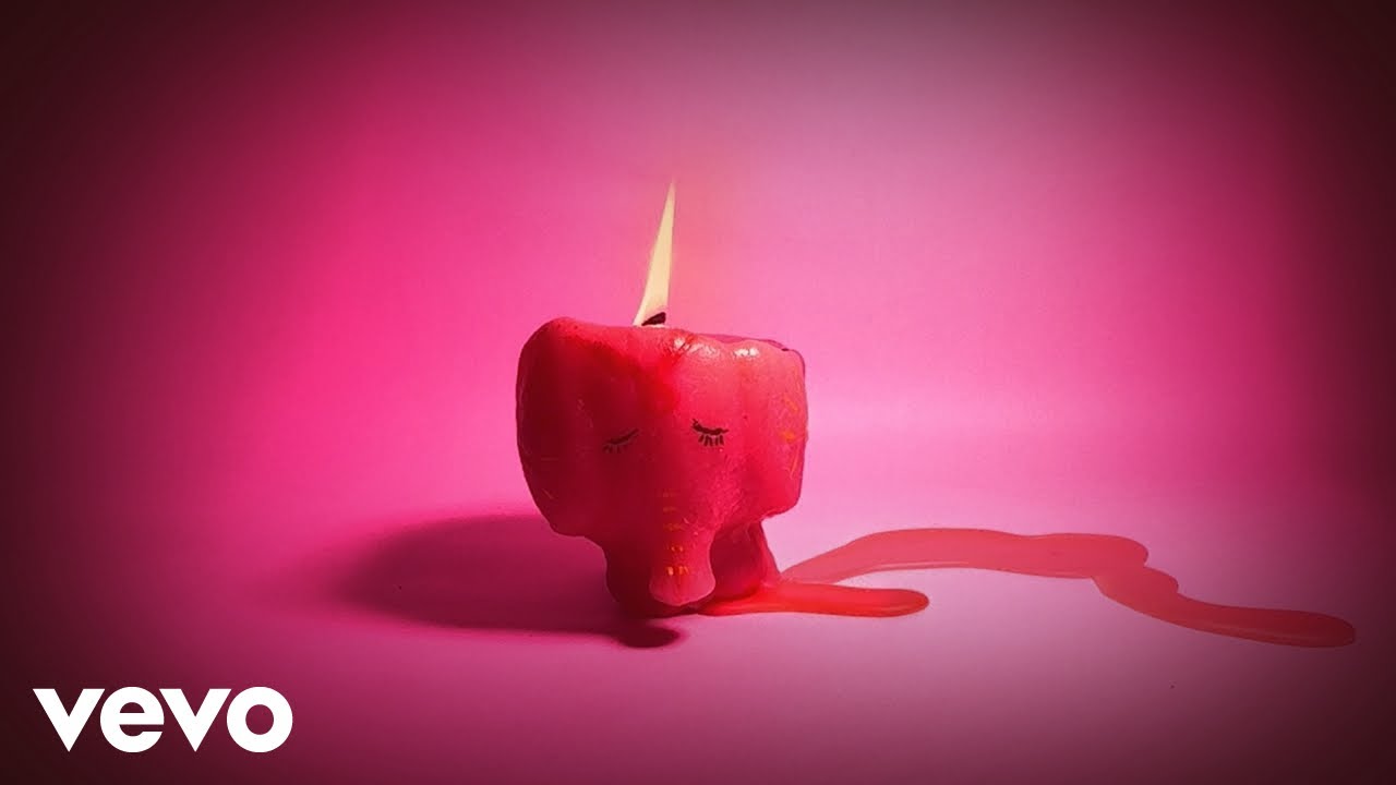 Arcade Fire - Circle of Trust (Official Visualiser)