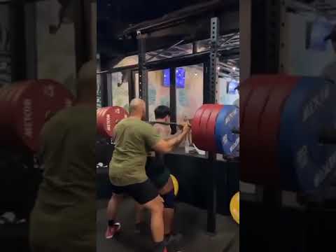 Bodybuilder dies after 210 kg weight drops on his neck
