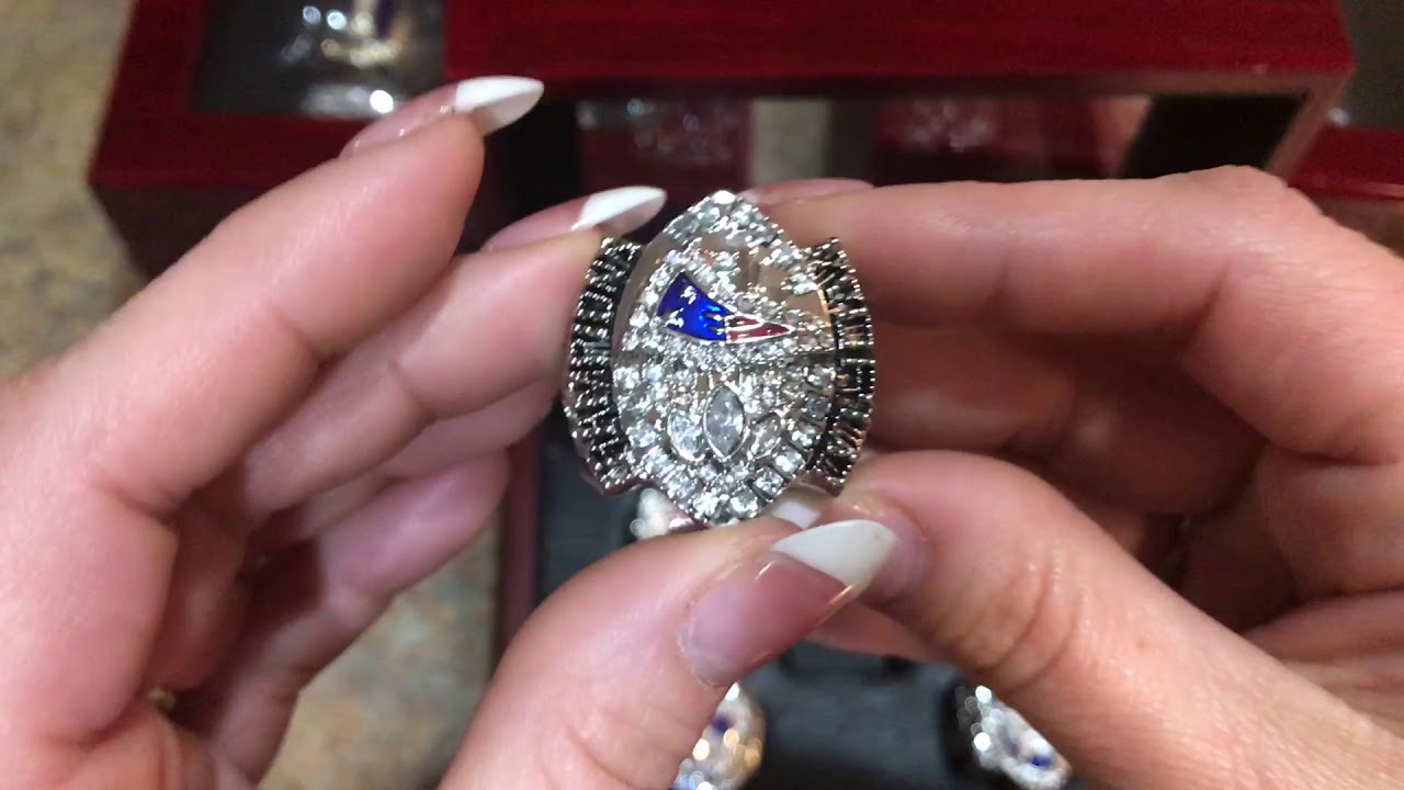 AFC New England Patriots Super Bowl Ring Set