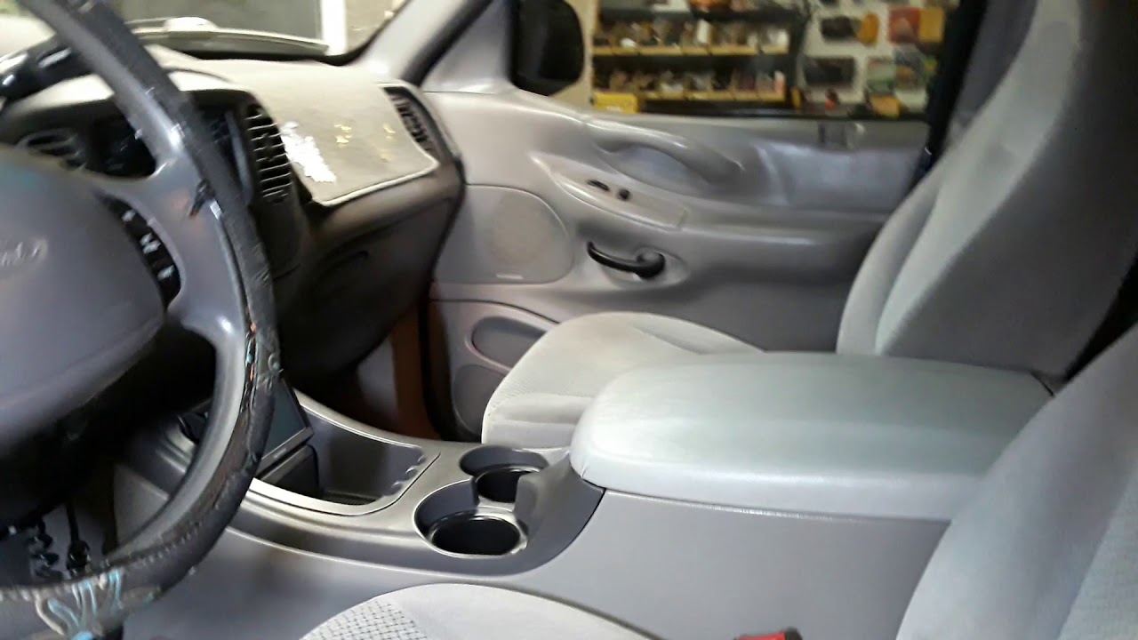 2000 Ford Expedition interior at 200,000 miles!