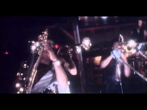 Spandau Ballet - Chant No 1 (I Don't Need This Pressure On)