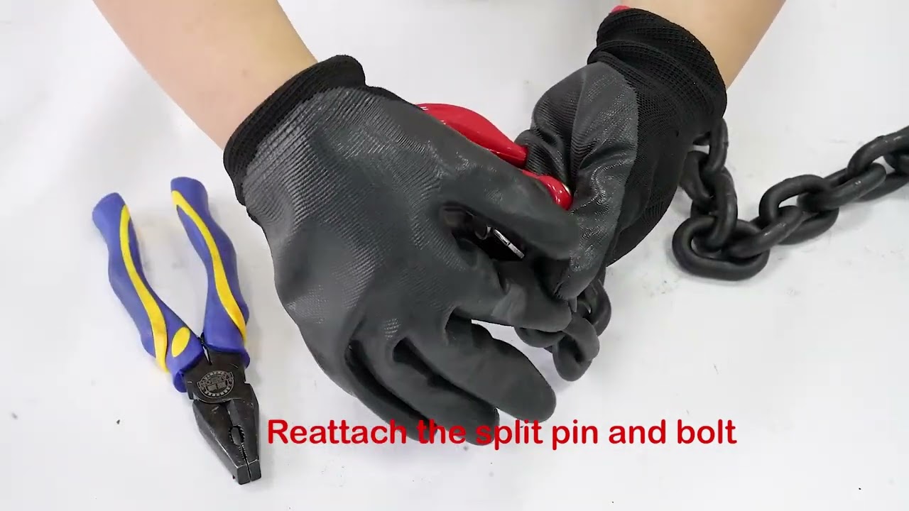 Grade 80 Black Tow Chain with G80 Clevis Grab Hooks