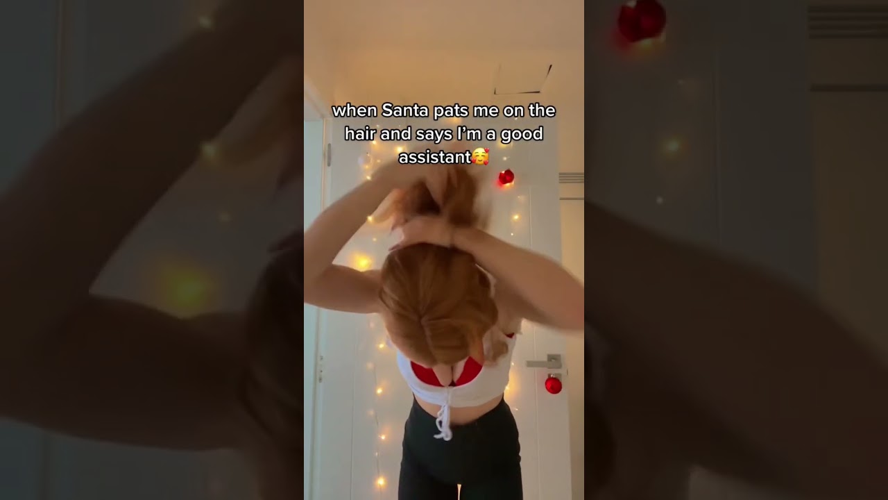 Santa told me I’m a good girl #ginger #redheadgaming #redhead