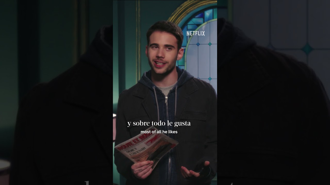 Wondering what Roi is hiding under that mitten. #berlinnetflix