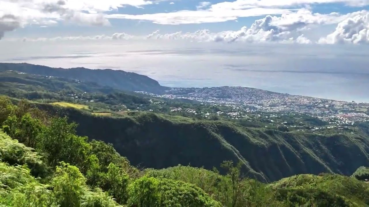 Magnifique panorama- Piton bois de nèfles [ visiter l'île de La Réunion avec nous!]