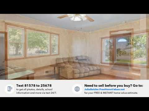 14407 93rd Avenue N, Maple Grove, MN Presented by Julie Betzler.