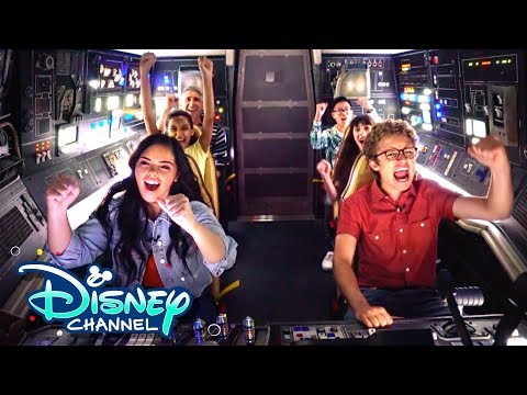 Pilot, Gunner, or Engineer! | Star Wars: Galaxy Edge | Disney Channel