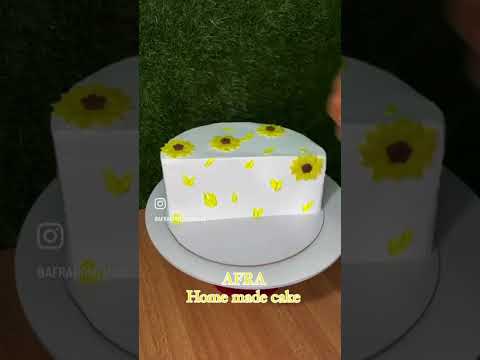 6month half birthday cake @afrahomemadecake contact us 📲 8220508591 for orders #cake