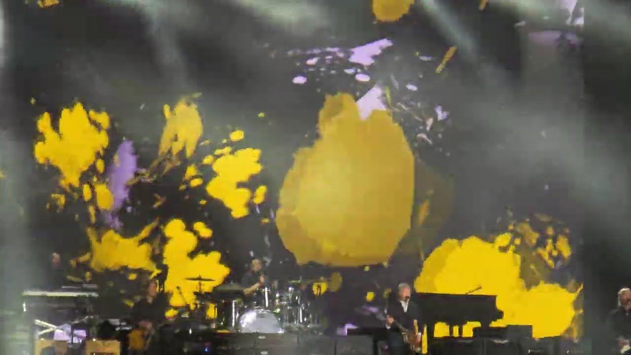 Paul McCartney live: Estadio GNP Seguros, Mexico City | 2024 | The Beatles Bible