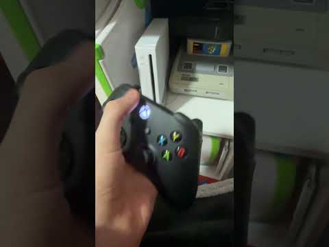 How To Connect New Xbox One/Xbox Series X/S Controller #shorts