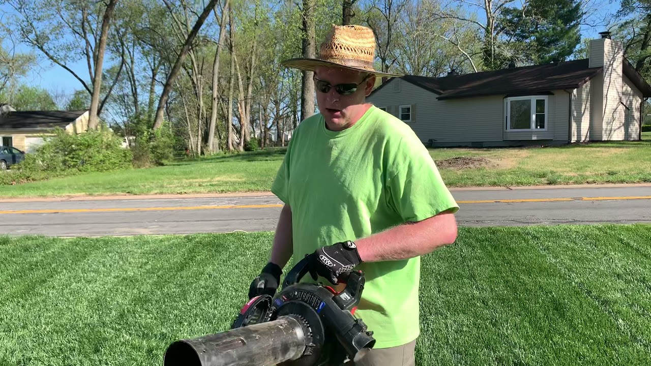 How to Spread Peat Moss the Easy/Lazy Way