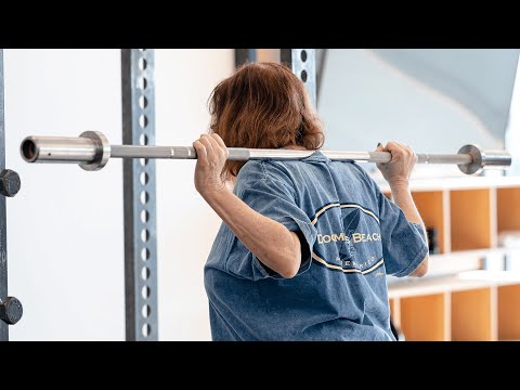 Microloading and Non-Standard Equipment at Starting Strength Gyms