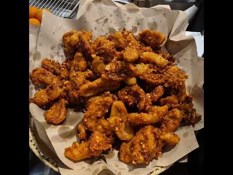 Hot Topic Debate: Street Food vs Hotel Food! #delicious #food #travel #yummy #foodie #explore #happy