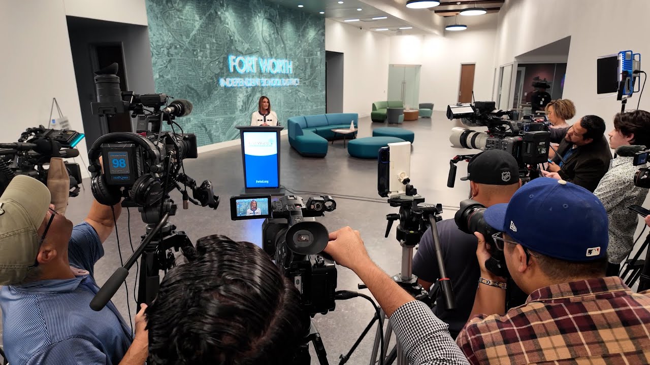 Dr. Molinar FWISD Press Conf Oct23