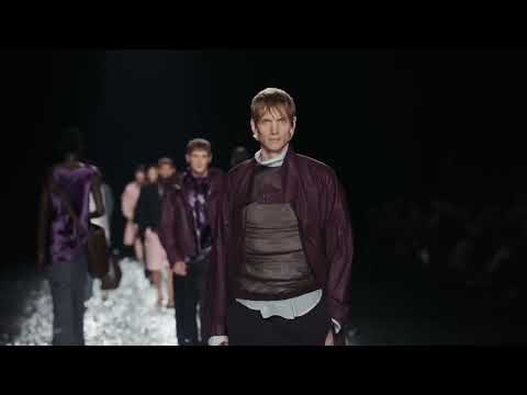 Dries Van Noten | Printemps Été 2025 | Défilé Complet en Haute Définition.