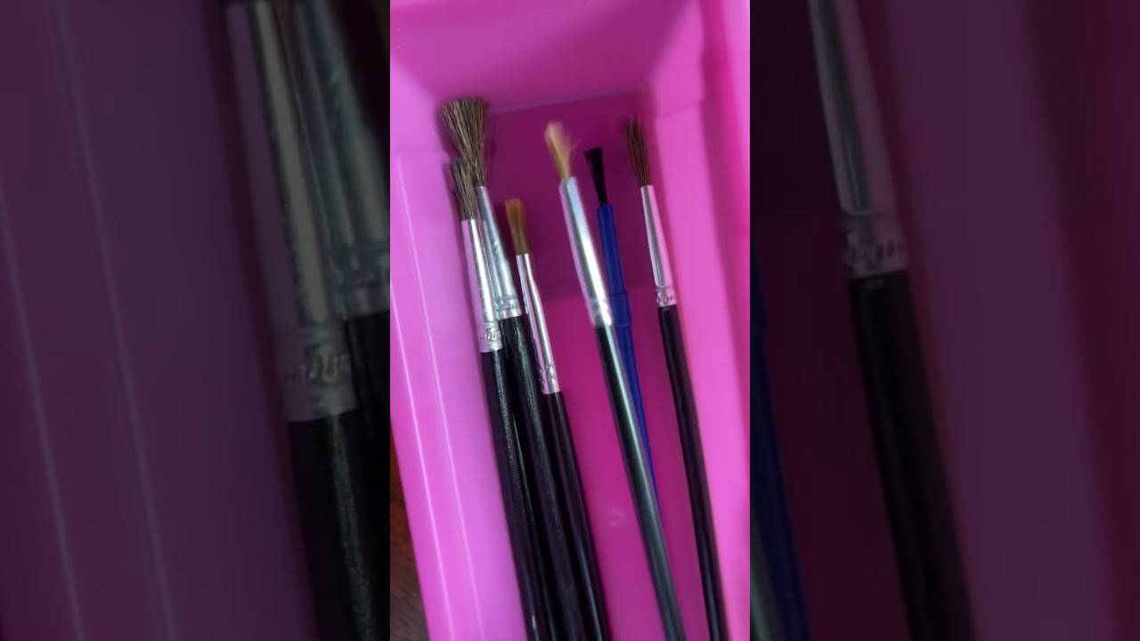 ✨organizing my paint 🎨 brushes :) ✨ part 1 #shorts #organizing #paintbrushes