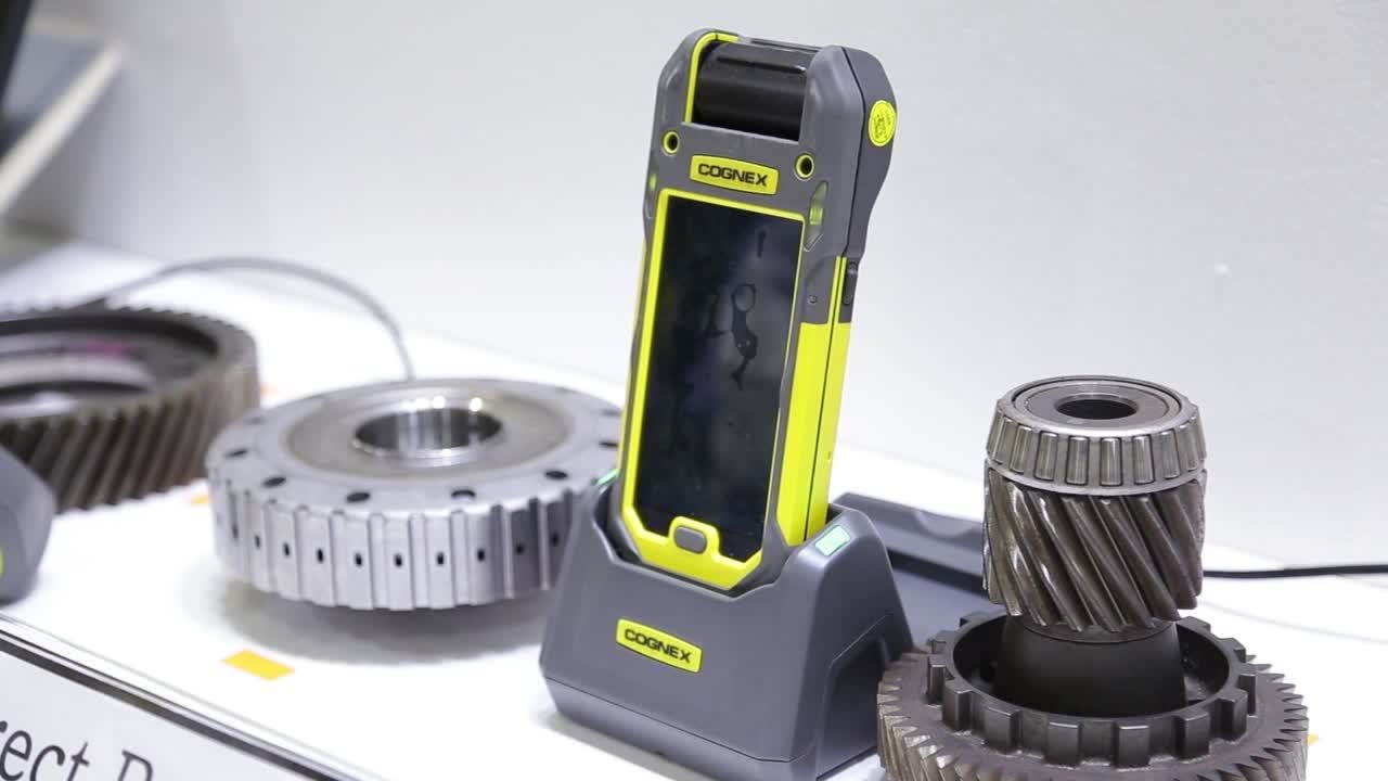 Cognex DataMan Barcode Readers and In-Sight 2000 Vision Sensor Products
