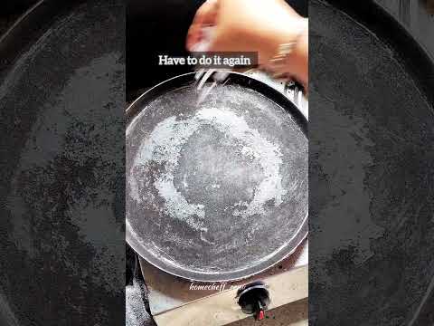 How to clean an old nonstick pan in 10 mins 🫰#tips #tricks #hack #shorts #ytshorts #viral #fyp #yt