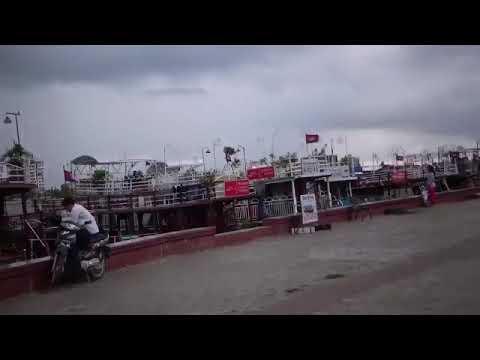 Phnom Penh Cambodia boat 🚣 port station