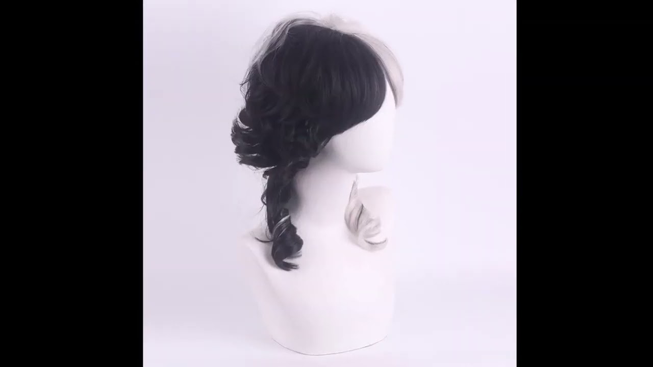 Cruella De Vil cosplay wig show
