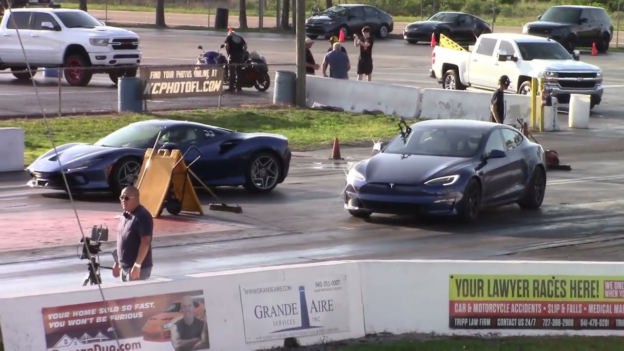 Fearless Ferrari F8 Drag Races Tesla Model S Plaid With Head Start ...