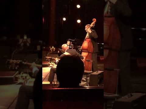 Ron Carter - Live in Tokyo (official Video)
