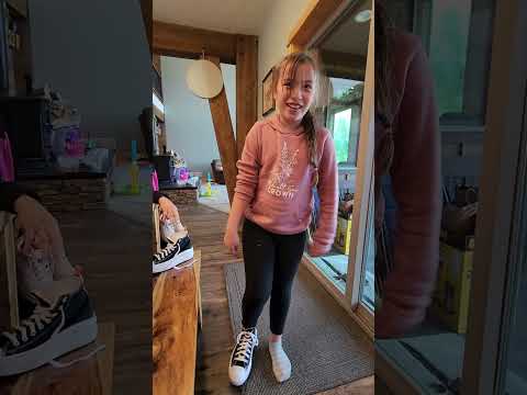 Amazing Cute Girls Try On Their New Converse Sneakers!#shoes #converse #sneakers