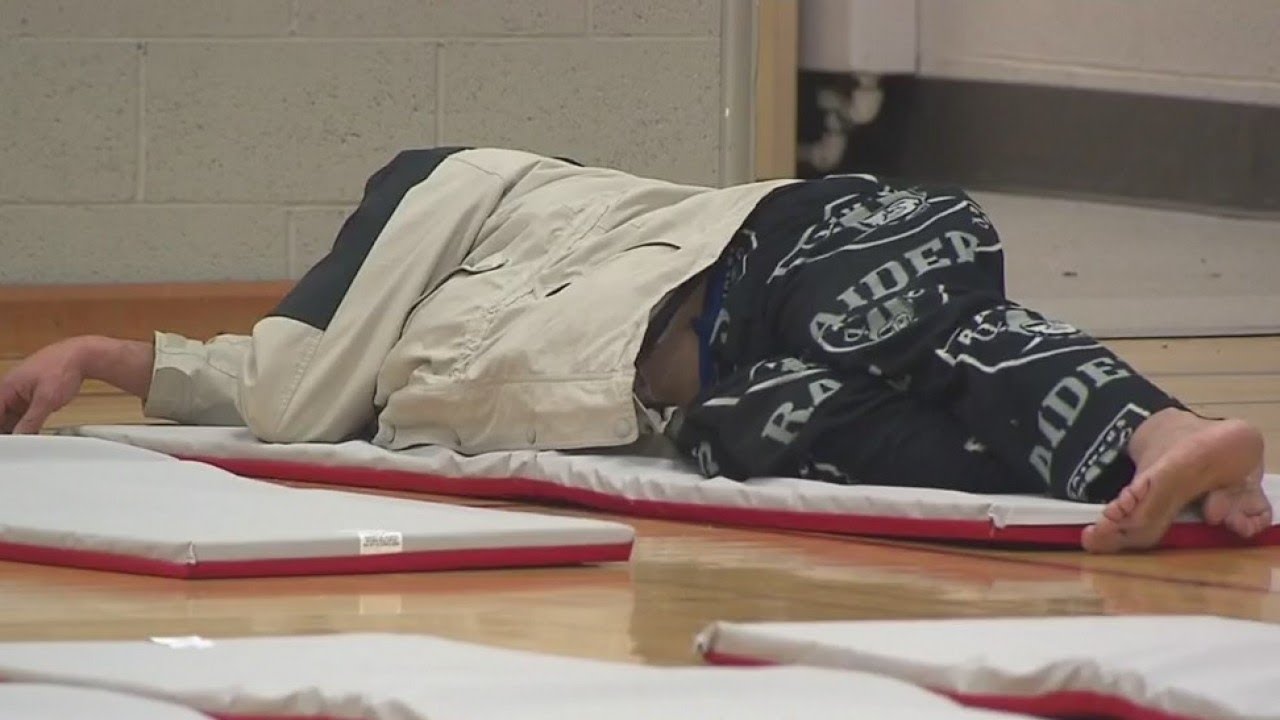Portland homeless shelters prep for winter storm