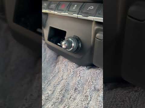 2021 GMC Sierra 2500HD AT4 Duramax - JL Audio DRC 205 Bass Knob
