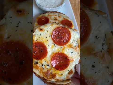 Pizza bagels🍕