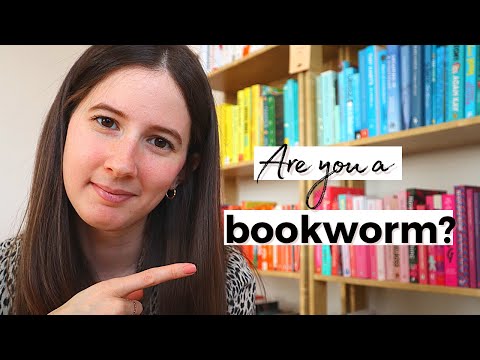ARE YOU A BOOKWORM? | Myths About Bookworms from a Publishing Professional!