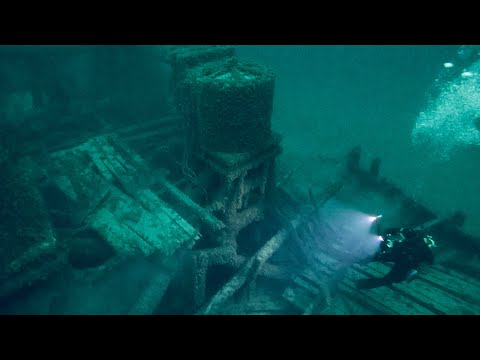 Ironsides shipwreck - Lake MI - Blueyes below